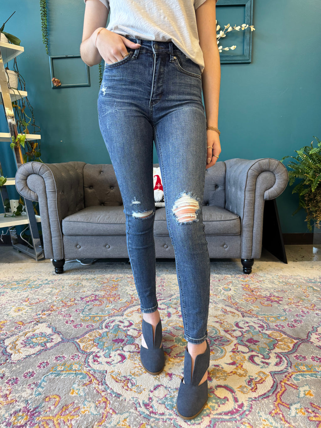 Iris Mid Rise Judy Blue Destroy Skinny – Tennile's Boutique and Formals
